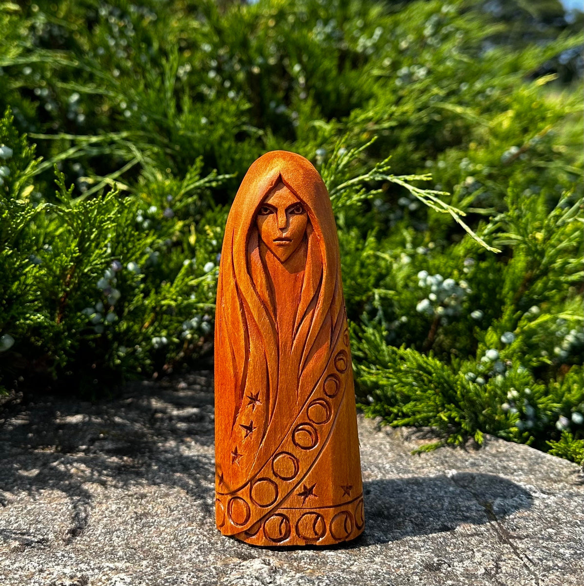 Moon Goddess, Nyx Goddess, Luna Norse Goddess, pagan statue, Wicca sta ...